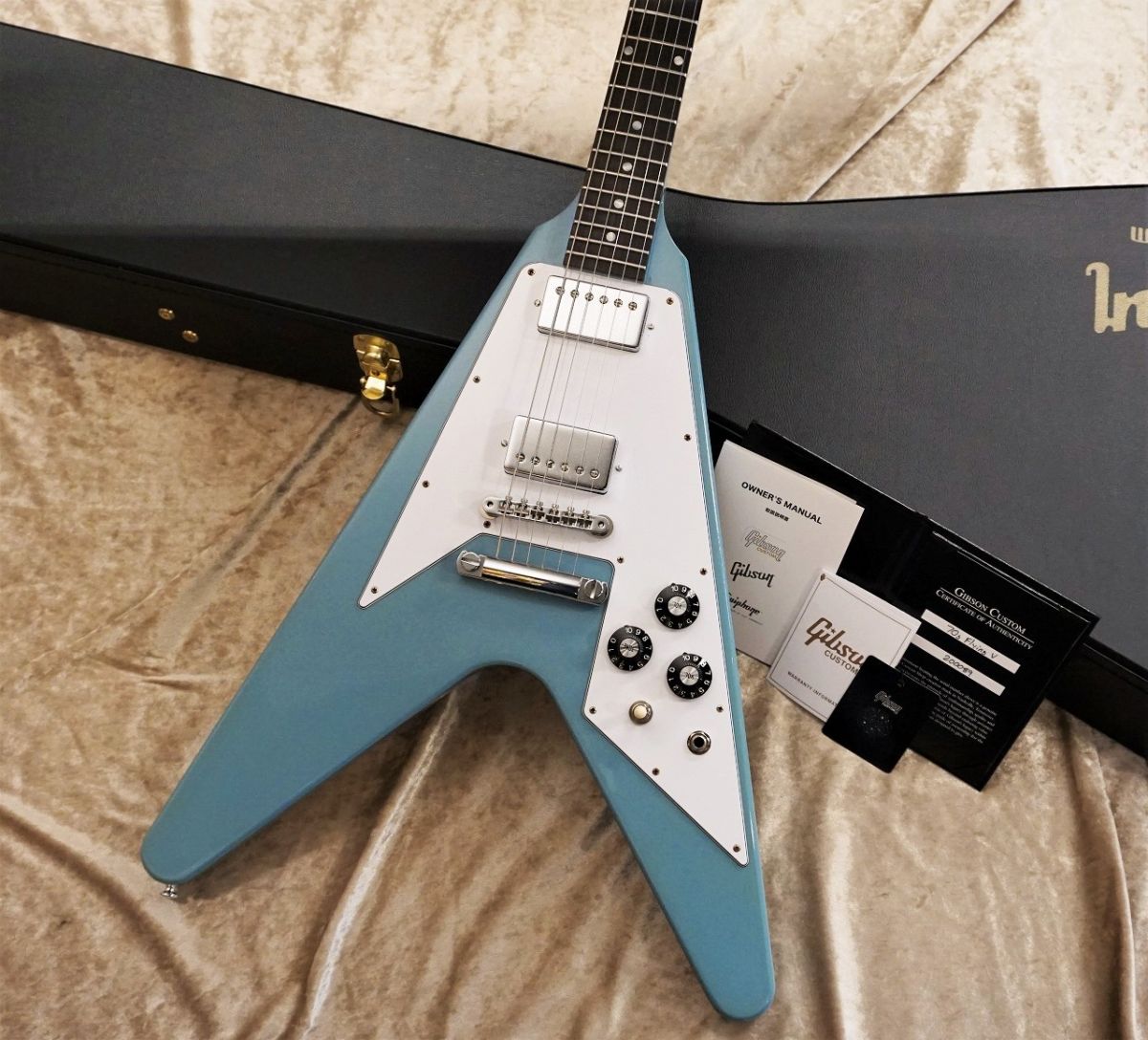70s Flying V "Dot Inlay" Maui Blue w/Matching Head VOS (#200089) | クロサワ ...