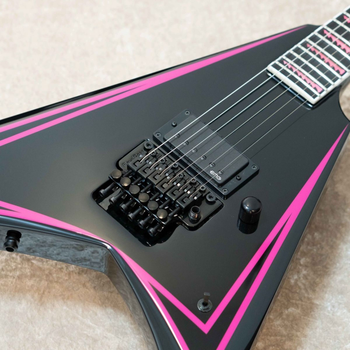 E-ALEXI PINK SAWTOOTH -Black with Pink Pin Stripe- #ED2021224【Alexi ...