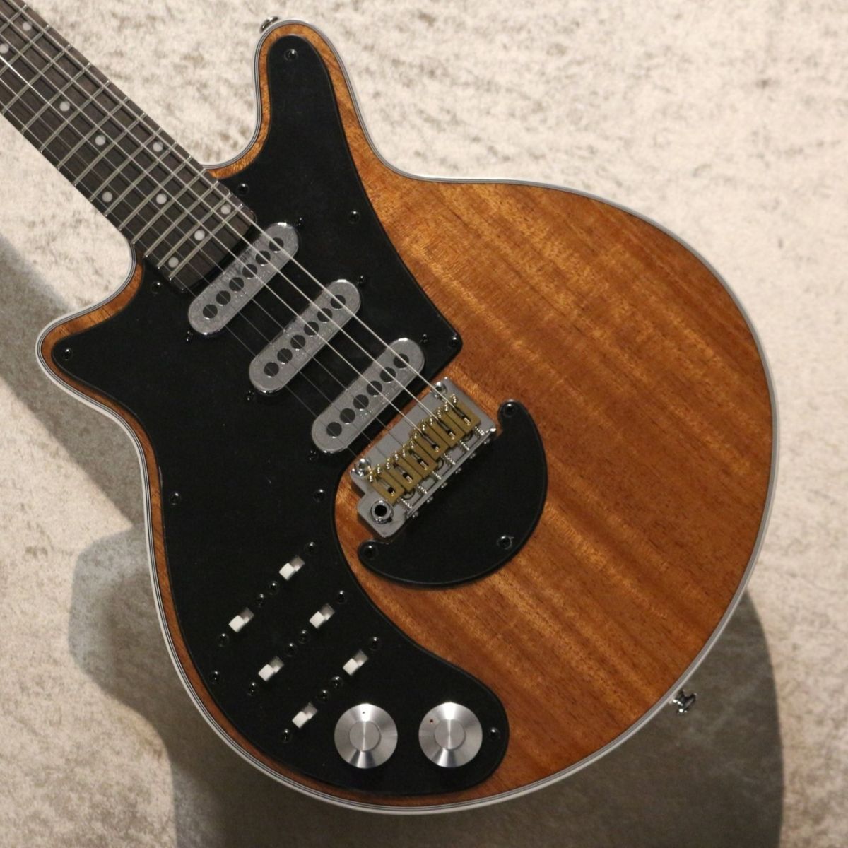 Brian May Special Left Hand "Natural" #BHM231239 | クロサワ楽器店 日本最大級の楽器通販サイト