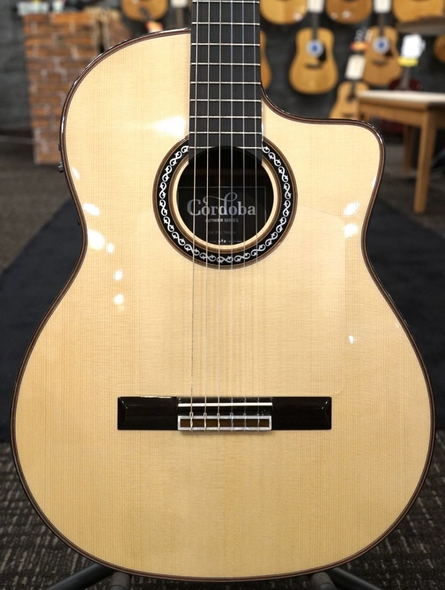 コルドバ GK Pro Negra | 【クロサワ楽器店オンラインショップ】いい楽器とのいい出会いを。クロサワ楽器店通販サイト