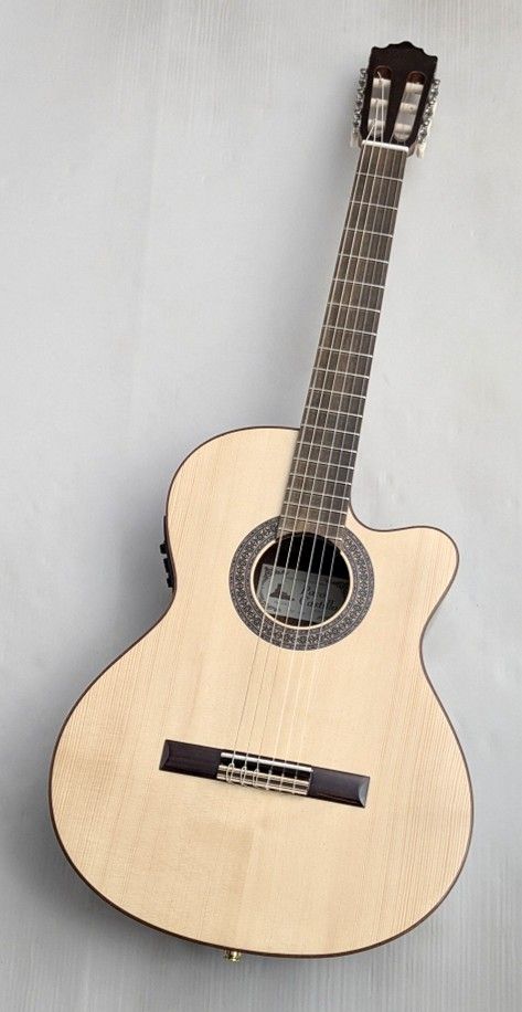 222CE Spruce | 【クロサワ楽器店オンラインショップ】いい楽器とのいい出会いを。クロサワ楽器店通販サイト